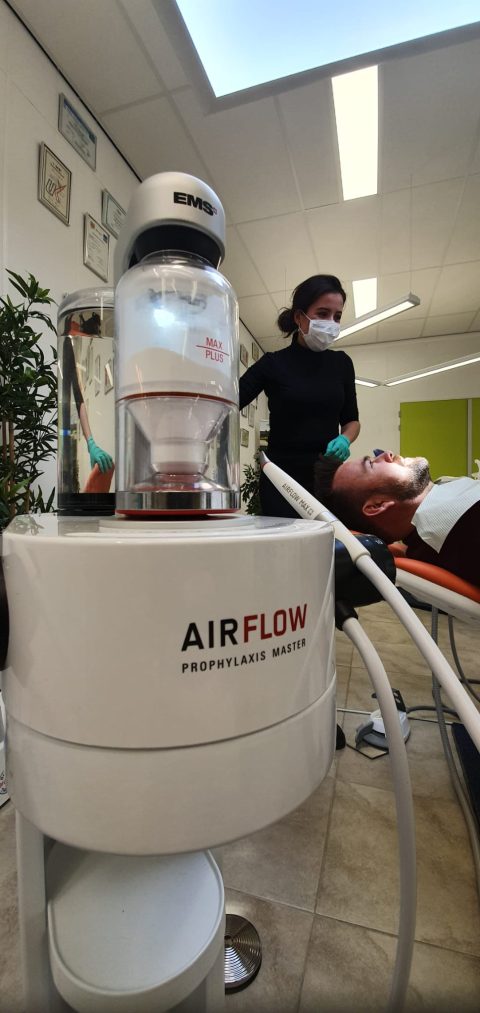 EMS AIRFLOW® PROPHYLAXIS MASTER | Larix Dental Concepts